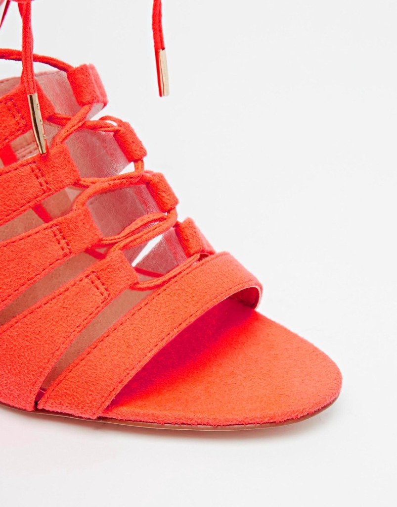 Sandali rossi low cost con lacci alla caviglia Asos || Shoeplay.it